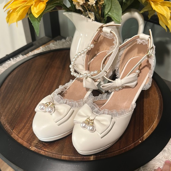 Jingpin | Shoes | 46 Jingpin Elegant White Womens Shoes With Bow And ...